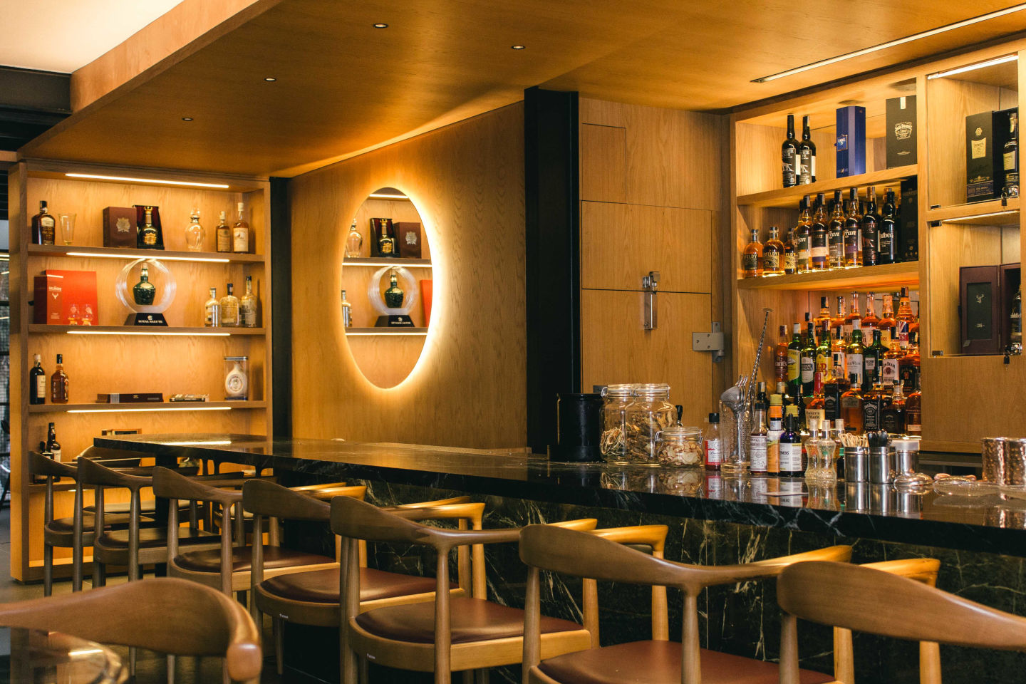 Caledonia Whisky & Co. – Bar especializado em whiskies, com doses ...